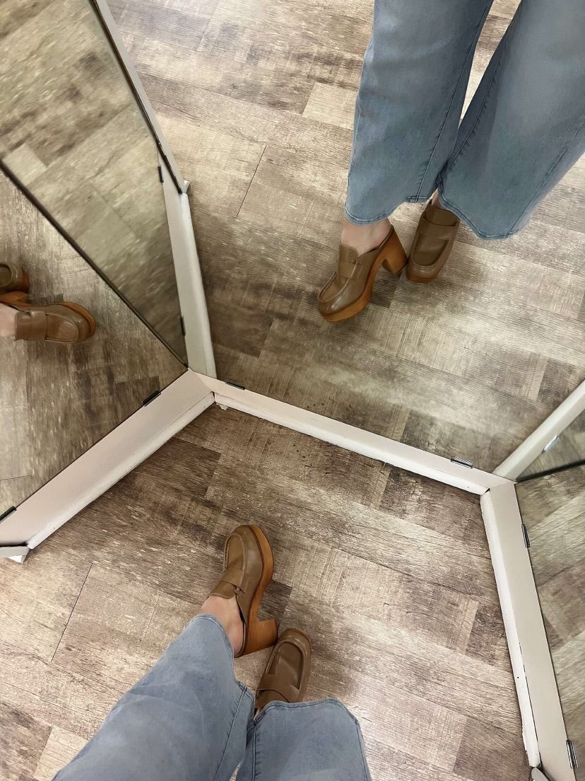 presley platform clog – therackpontotoc